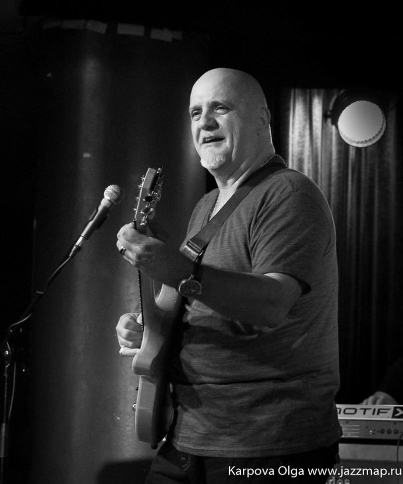 Frank Gambale ( фьюжн-гитарист), Гитара, 6 октября 2014 | Jazzmap.ru
